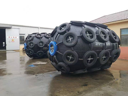 Quality 6500mm 50KPa 80KPa Inflatable Fenders For Boats Wharf Ship Protection for sale