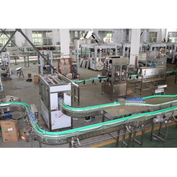 Quality Accuracy 99% 2000BPH Automatic Water Bottle Filling Machine High Precision for sale
