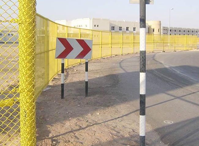 pvc-chain-link-fence-road