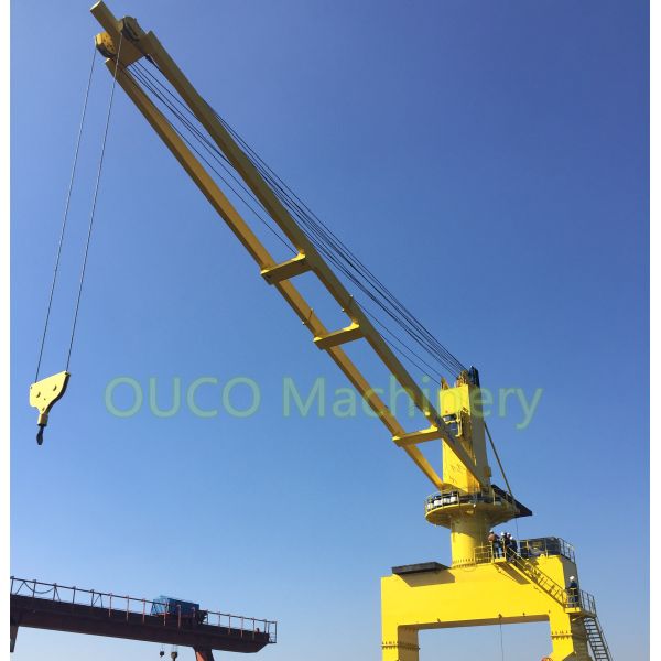 Quality 20t Shipyard Hydraulic Luffing Electric Mobile Crane for sale