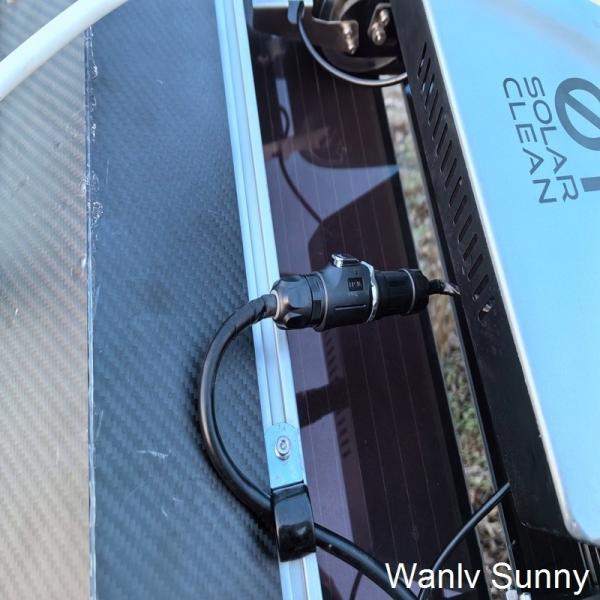 Quality 24V Operating Voltage Solar Panel Cleaning Robot with DC Motor and Rolling Brush for sale