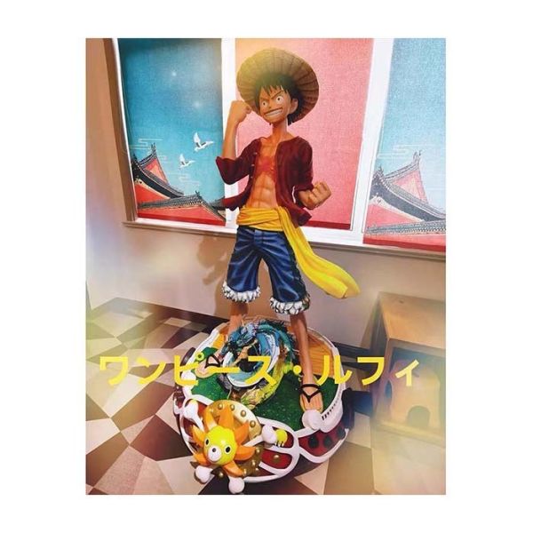 Quality Customizable Folk Art Style One Piece Figure Luffy Resin Sculpture for Office Display for sale