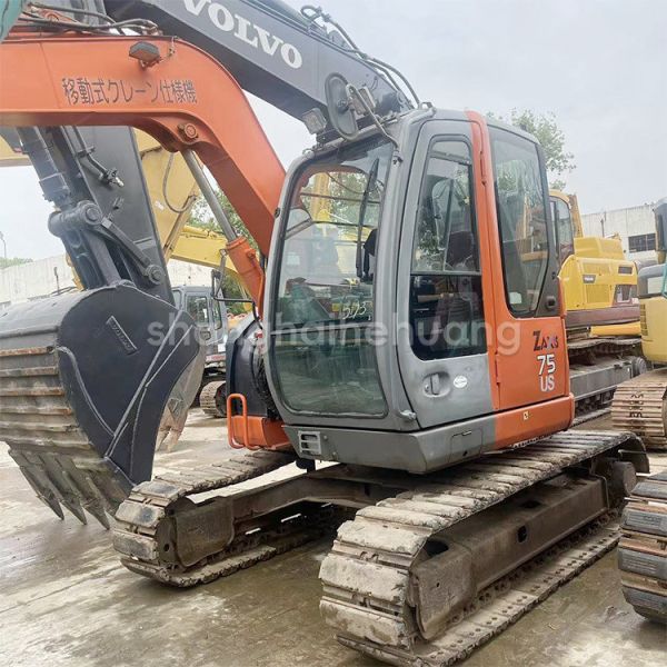 Quality Hitachi EX75uc Excavator With Original Hydraulic Cylinder And 7000KG Machine Weight for sale