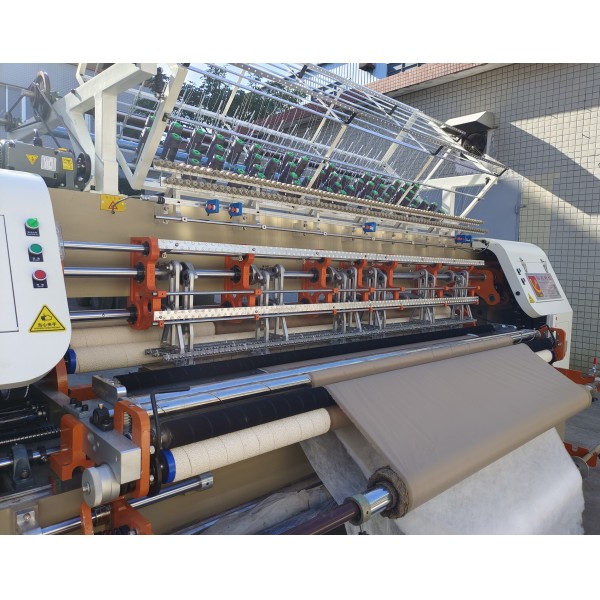Quality 1200RPM 210CM Width Computerized Industrial Quilting Machine For Duvets for sale
