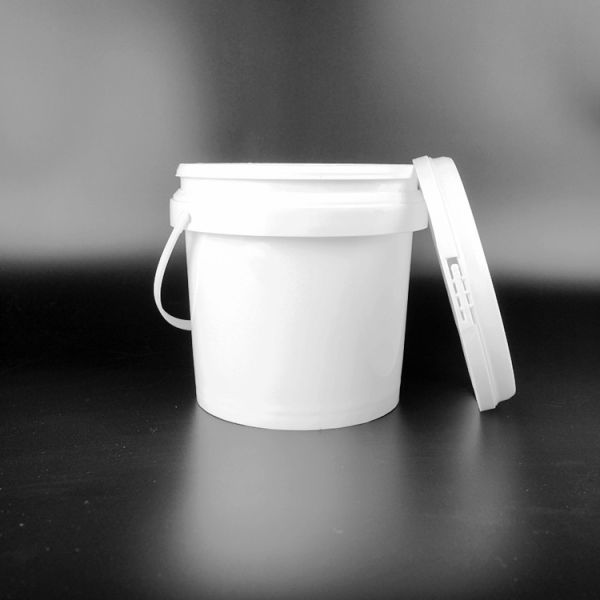 Quality 2L Plastic Pet Food Storage Bucket with Lid for sale