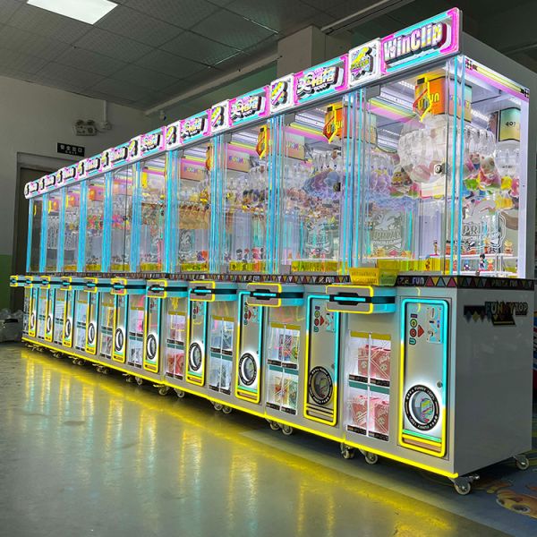 Quality 2025 New Mini Luxury Clip Game Machine 28 Clips Gift Toys Machine for sale