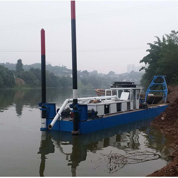 Quality 1.2m Draft sand dredging machine For Lake Work Site Customization Accepted for sale