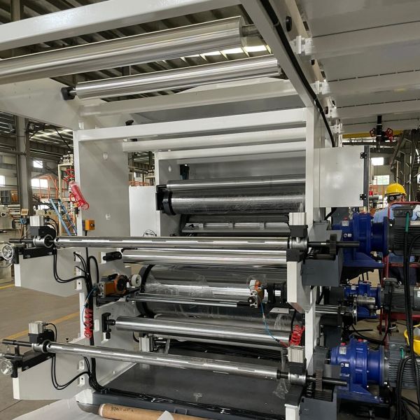 Quality Vinyl Sticker Wet Lamination Machine Hydraulic Control for sale