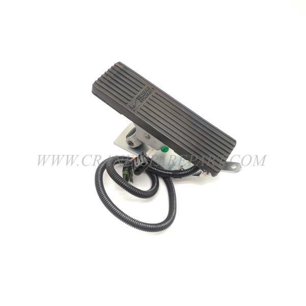 Quality 21016951 Crane Spare Parts Diesel Accelerator Pedal 35082725 / 131773 for sale