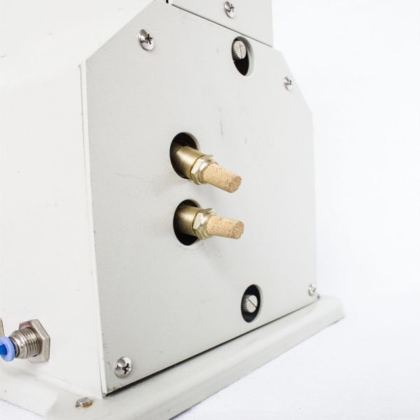 Quality 5-50g Filling Range Semi-Automatic Pneumatic Liquid Paste Manual Filling Machine for sale