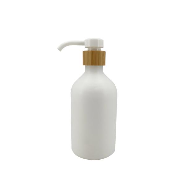 Quality 500ml Plastic Lotion Dispenser Bottle Matte White Plastic Cosmetic Bottle for sale