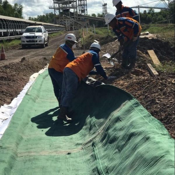 Quality Concrete Mat Cloth GCCM rolls for slope protection and ditch lining for sale