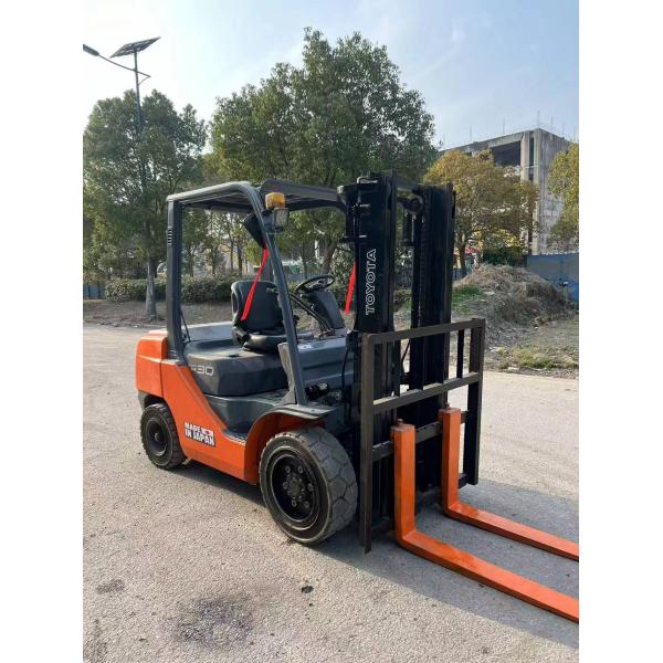 Quality 3 tons of second-hand Toyota diesel forklift, Toyota Forklift 8FD30 for sale