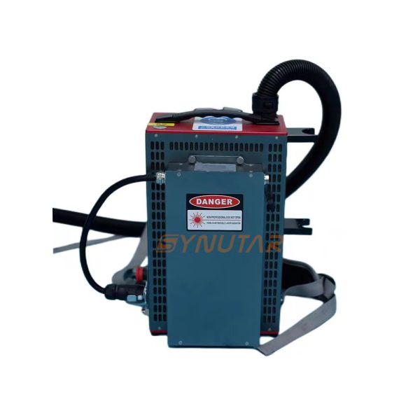 Quality Metal Small Handheld Laser Cleaning Machine 2000W Water Cooling System for sale