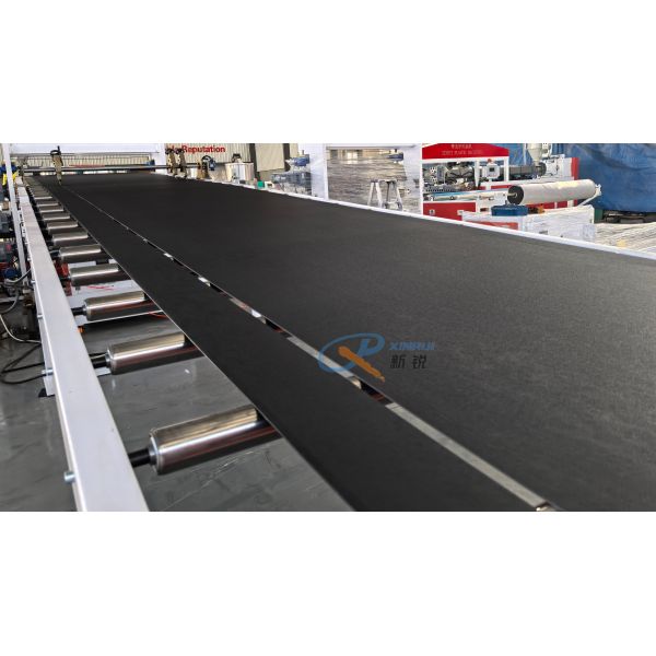 Quality 1400-1800mm TPE TPV TPR Car Mat Machine Vacuum Forming Sheet Making Machine for sale