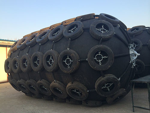 Quality 80KPa High Pressure Resistant Rubber Inflatable Fenders For Boats With Safety Valve for sale