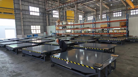 Quality Telescopic Automatic Loading Equipment Dock Ramp Hydraulic Dock Leveler for sale