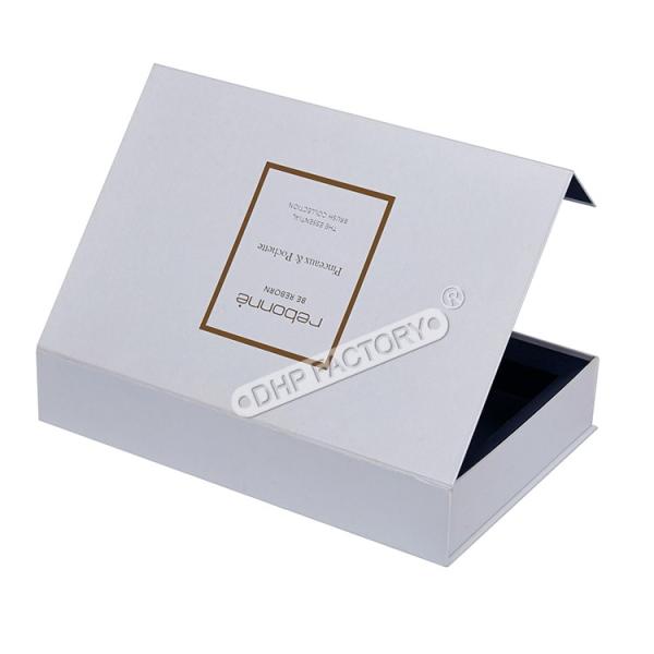 Quality Exquisite White Hard Gift Box With Magnetic Closure Lid  Garment Packing Boxes for sale