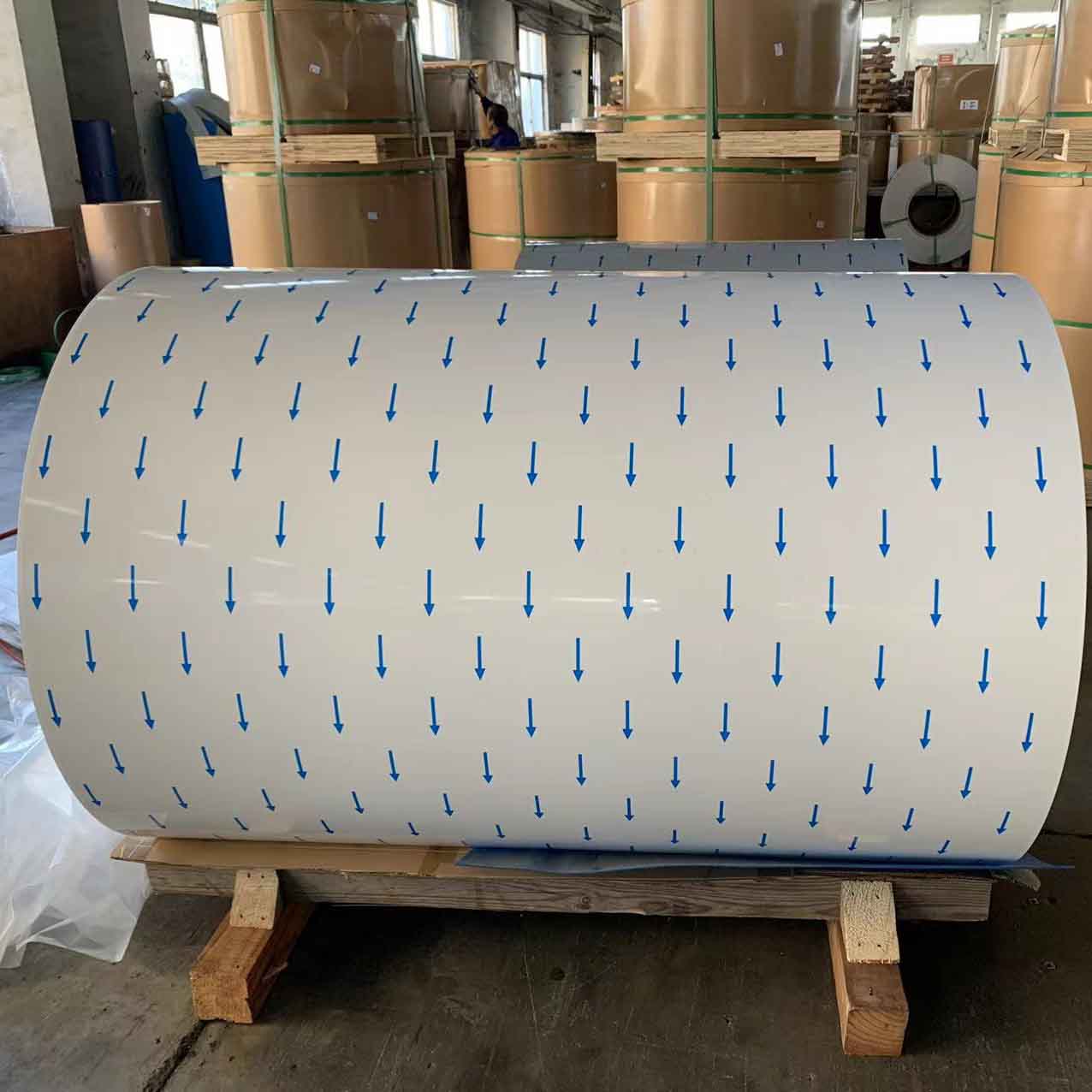 PVDF Pre Painted Aluminum Coil / Sheet For Making Advertisements Board from China Factory