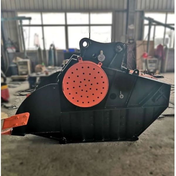 Quality 0.7cbm Load Volume Excavator Bucket Crusher 240Bar For 23-33 Ton Excavator for sale