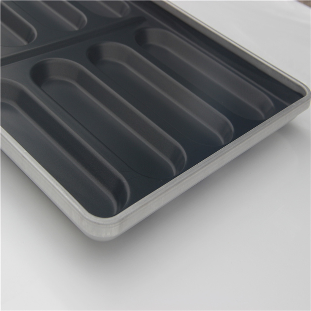 42435 18 Mold Glazed Aluminized Steel Individual ePAN Hot Dog Bun Pan