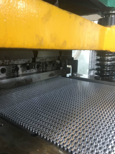 Quality Customized Plate Fin Aluminum Air Cooled Heat Exchanger for on and off highway for sale