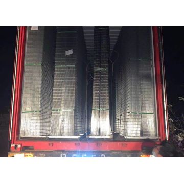 Quality Hot Dipped Galvanized 4mm Welded Wire Mesh Rolls And Panels For Security for sale