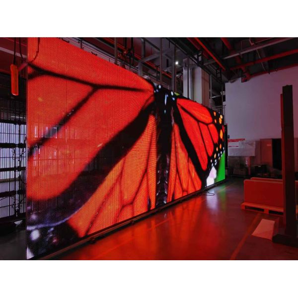 Quality Media Facade LED Display with Seamless 90 Degree Project Installation High Transparency and 5500nits Brightness for Urban Environments for sale