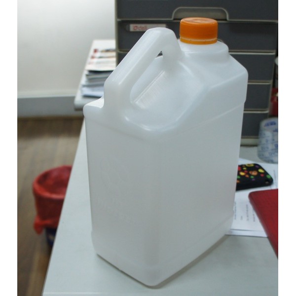 Quality 5L Lubricants container HDPE blow molding machine with defleshing system for sale