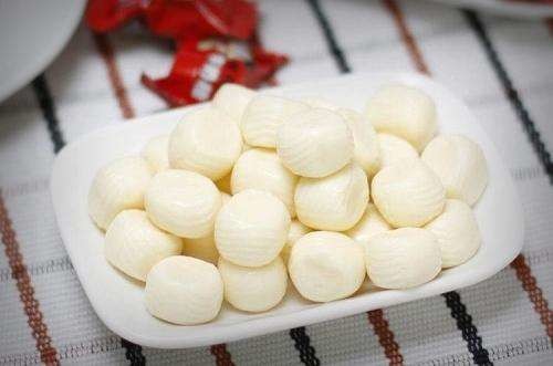 Quality Small Low Noise Milk Candy Pouch Packing Machine for sale