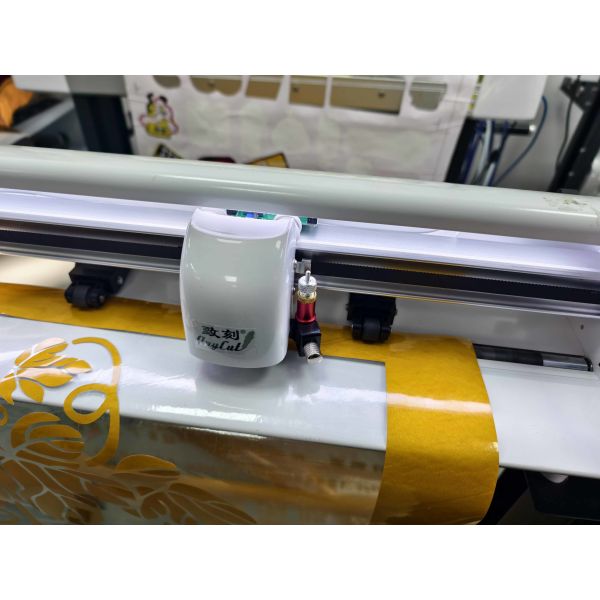 Quality Anycut ZKSS600 Compact CCD Camera Automatic Edge Patrol Plotter With Large Sreen for sale