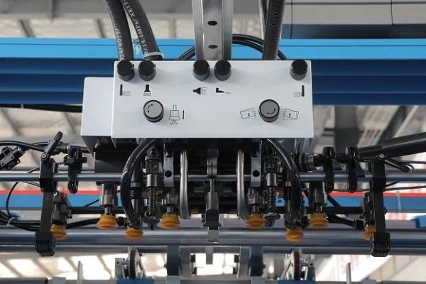 Intelligent Fully Automatic Carton Board Flute Laminating Machine with CE Shield Zgfm1500