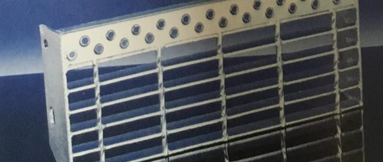 hot dipped galvanized steel grating used for stair tread