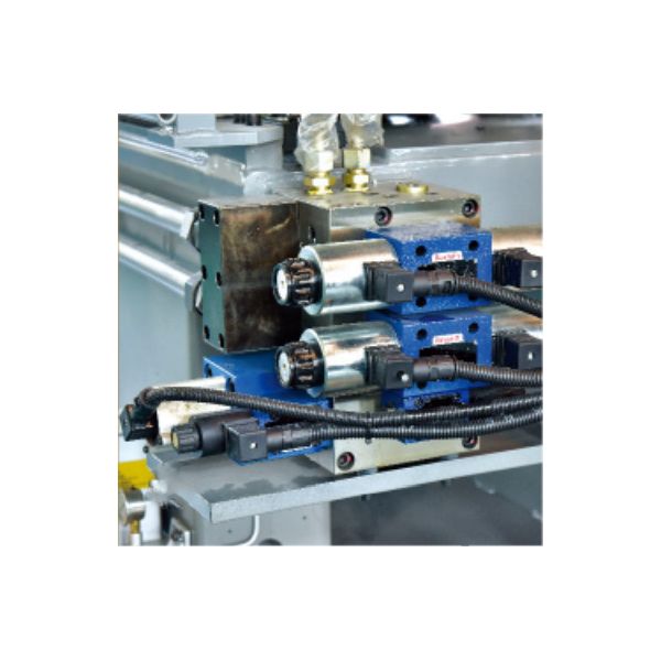 Quality Optimized Edition 410 T Bucket Injection Molding Machine For Crate Painting for sale