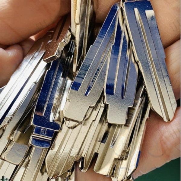 Quality Custom Logo Keydiy Universal Remotes Flip Key Blade for Auto Car and Fast for sale