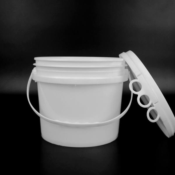 Quality 1 Gallon White Round Plastic Bucket with Plastic Handle for sale