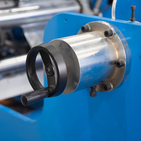 Quality Full Automatic Stretch Aluminium Foil Rewinding Machine with Wood Packaging for sale