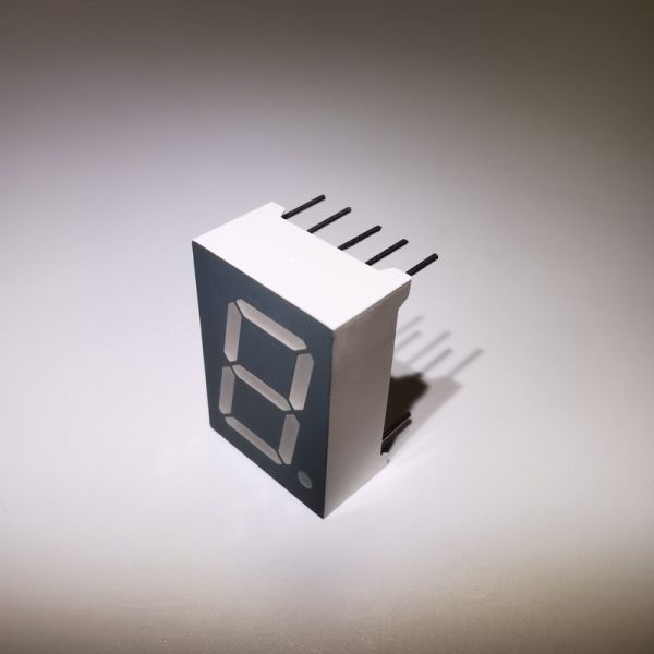 Quality 35 Digits 0.56 Inch 7 Segment LED Displays With 40mA Forward Current 5V Reverse Voltage for sale