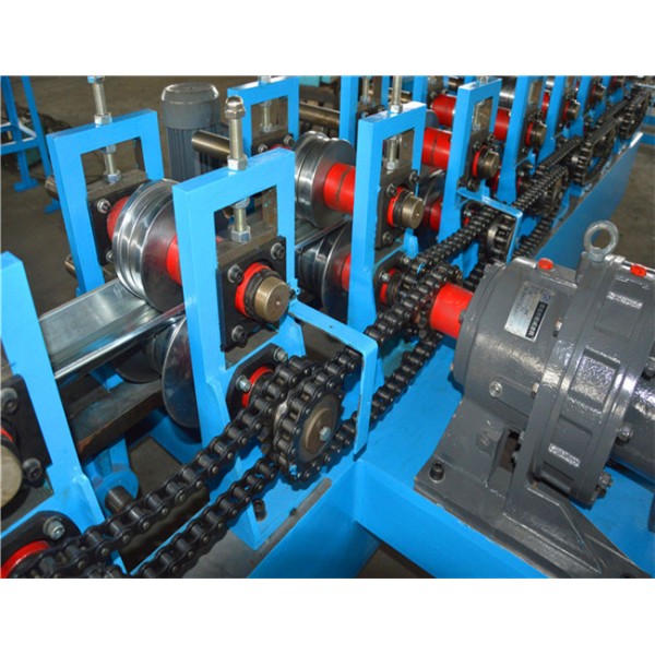 Quality Automatic Change CZ Purlin Roll Forming Machine With Chains Transmission System for sale