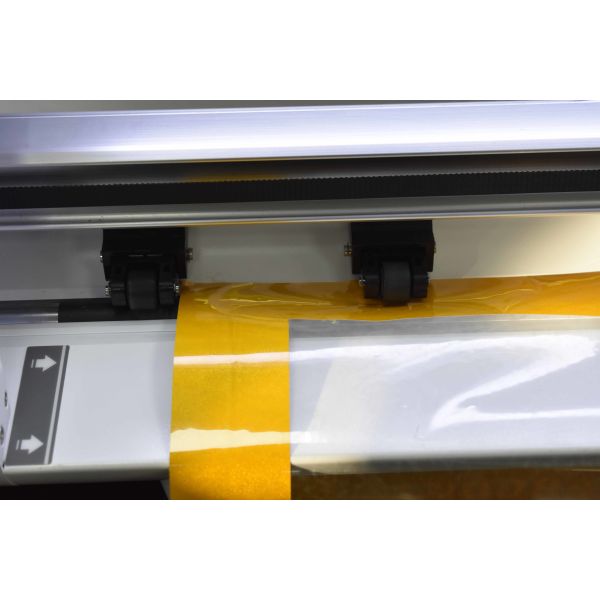 Quality ZKSS600 Automatic Edge Patrol Plotter CCD Camera Intelligent And Precise Cutting for sale