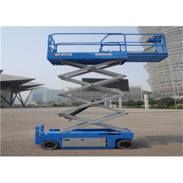 Quality Engine Powered Indoor Scissor Lift 4 Wheel Drive Self Leveling For Constuction for sale