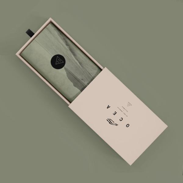 Quality Recycled Cosmetic Folding Paper Box Magnet Closure Make Up Cardboard Box for sale