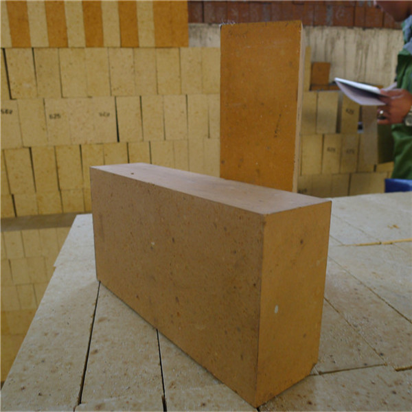 Quality White High Density Fire Proof Bricks , Bauxite Chamotte Lightweight Refractory for sale