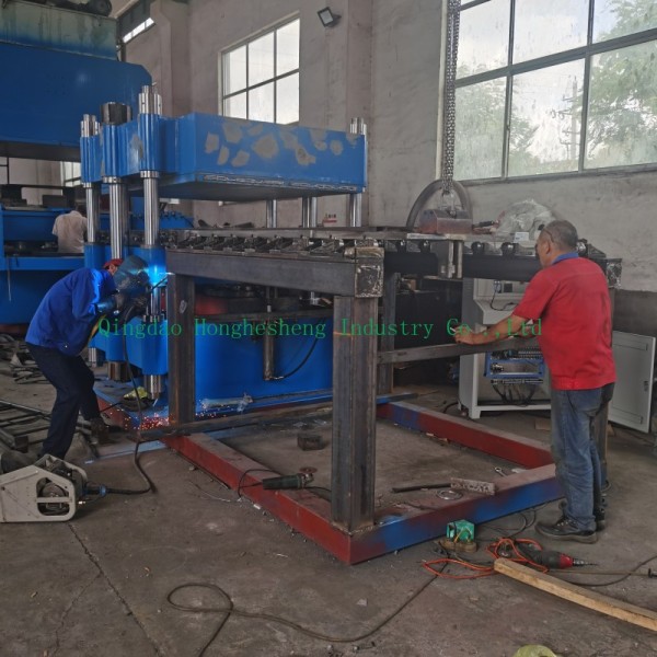 Quality Six Column Type Plate Vulcanizing Press Machine Steam Heating 600T for sale