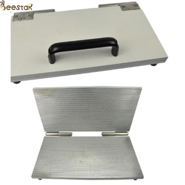 Quality Manual Beeswax Machine Casting Mould Embossing Machine comb foundation Machine for sale
