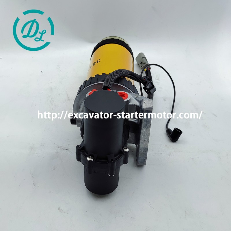 Excavator fuel pump water separator filter assembly