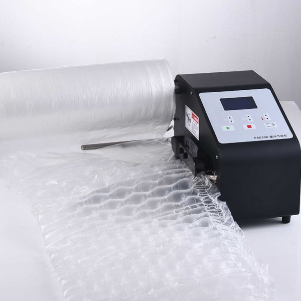 Quality Waterproof Inflatable Bubble Wrap Packing Roll Shockproof For Wine Fruits for sale