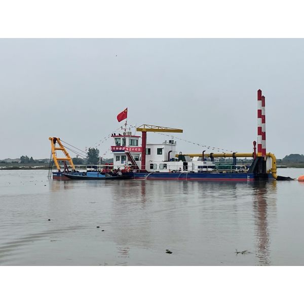 Quality 20inch Discharge Diameter Cutter Suction Dredger with Max 14m Dredging Depth for sale