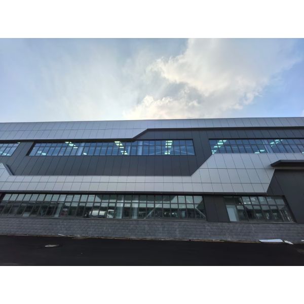 Quality Industrial Workshop Building With Sandwich Panel Customizable Design For Steel Structure Construction for sale