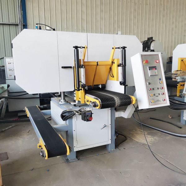 Quality Horizontal 400mm Wood Band Sawmill with Automatic Feed Speed and Precise Cutting for sale